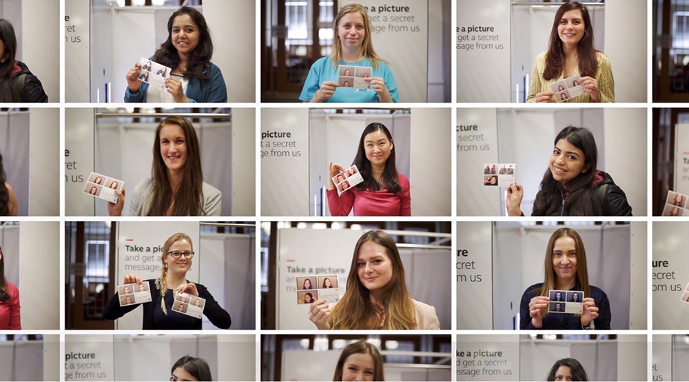 Photobooth invites students to the female internship program | makelove ...